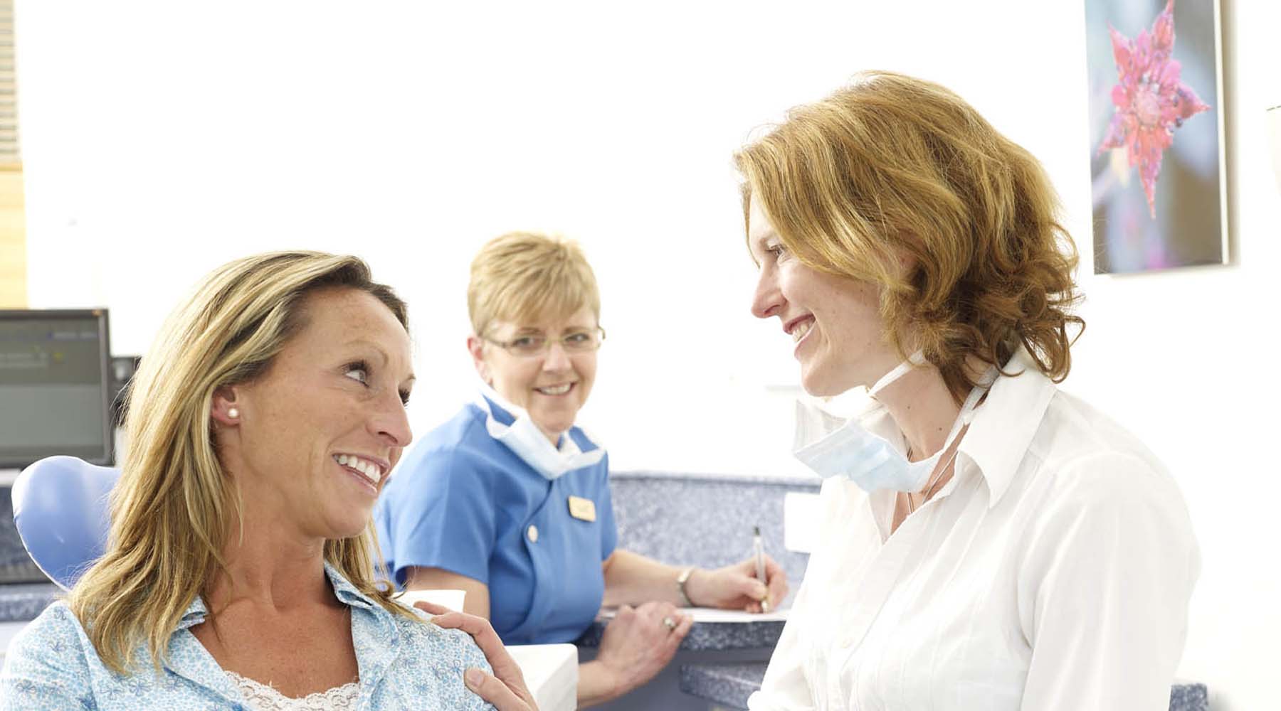 Dental implant dentist | Dr Ellie Ledger Implantologist